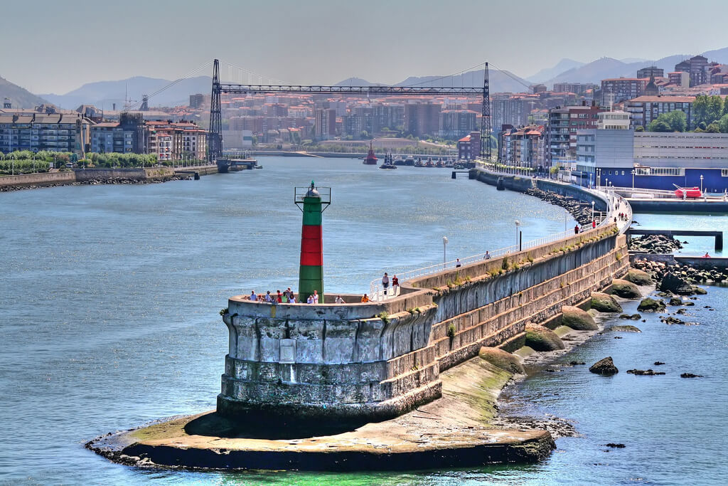 När ska man åka till Bilbao? Klimat och Väder. 2 månader för att undvika!